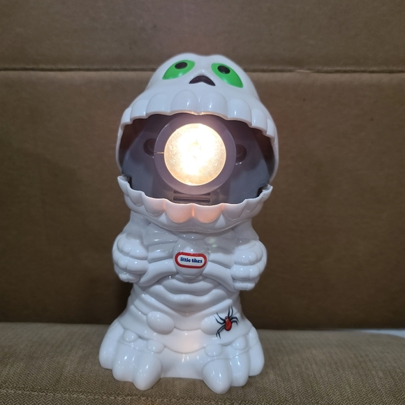 Little Tikes | Toys | Little Tikes Skeleton Scream Flashlight | Poshmark